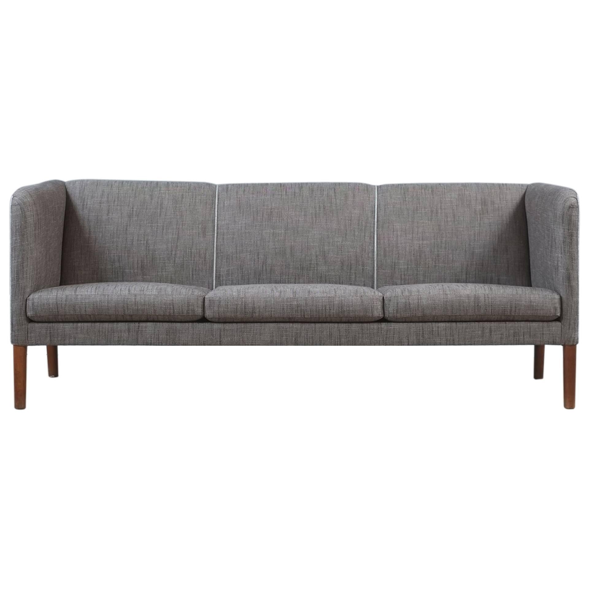 Hans Wegner Sofa at 1stDibs | hans wegner couch