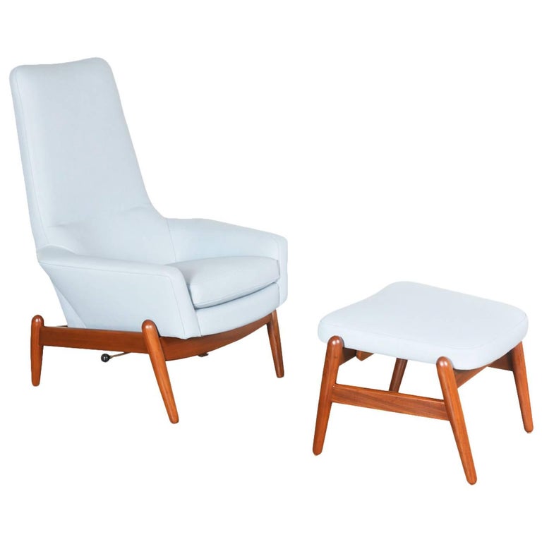 Povl Dinesen PD-30 Leather Lounge Chair with Ottoman For Sale at 1stDibs