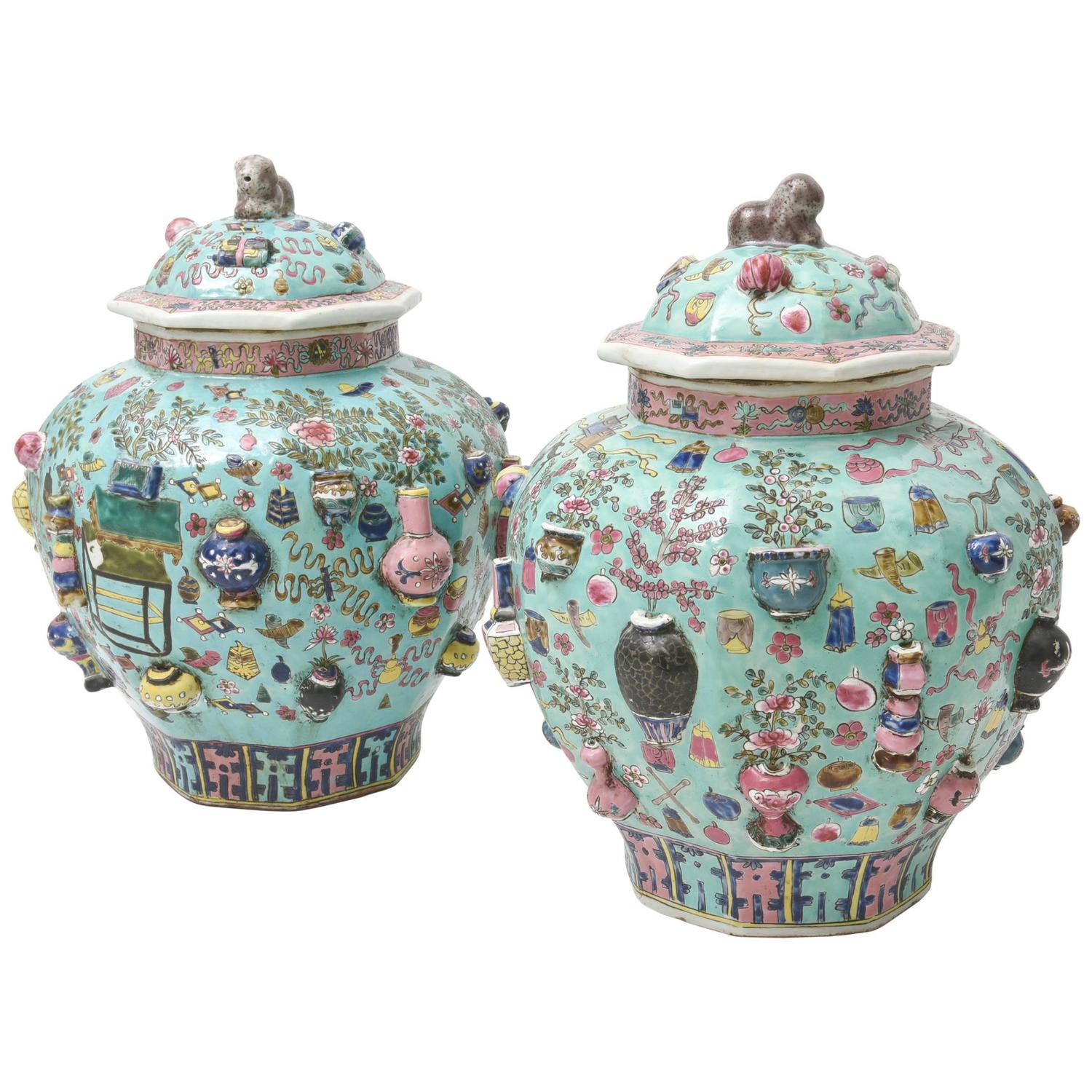 Vintage Pair of Chinese Porcelain Covered Vases For Sale at 1stdibs