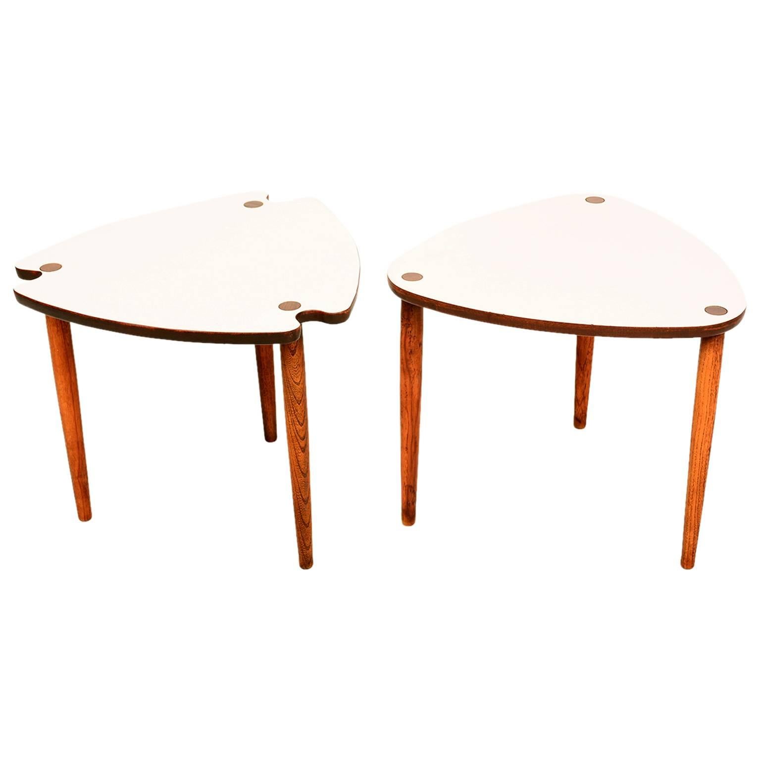 Mid-Century Modern Triangular Nesting Tables at 1stDibs