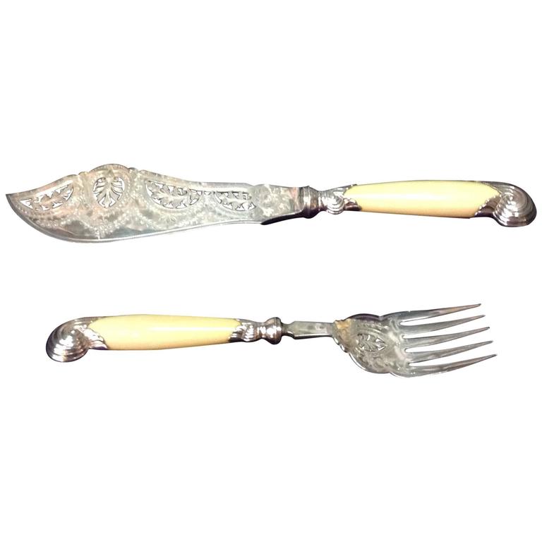 Silverplate Fish Servers with Celluloid Handles in Original Case at 1stDibs