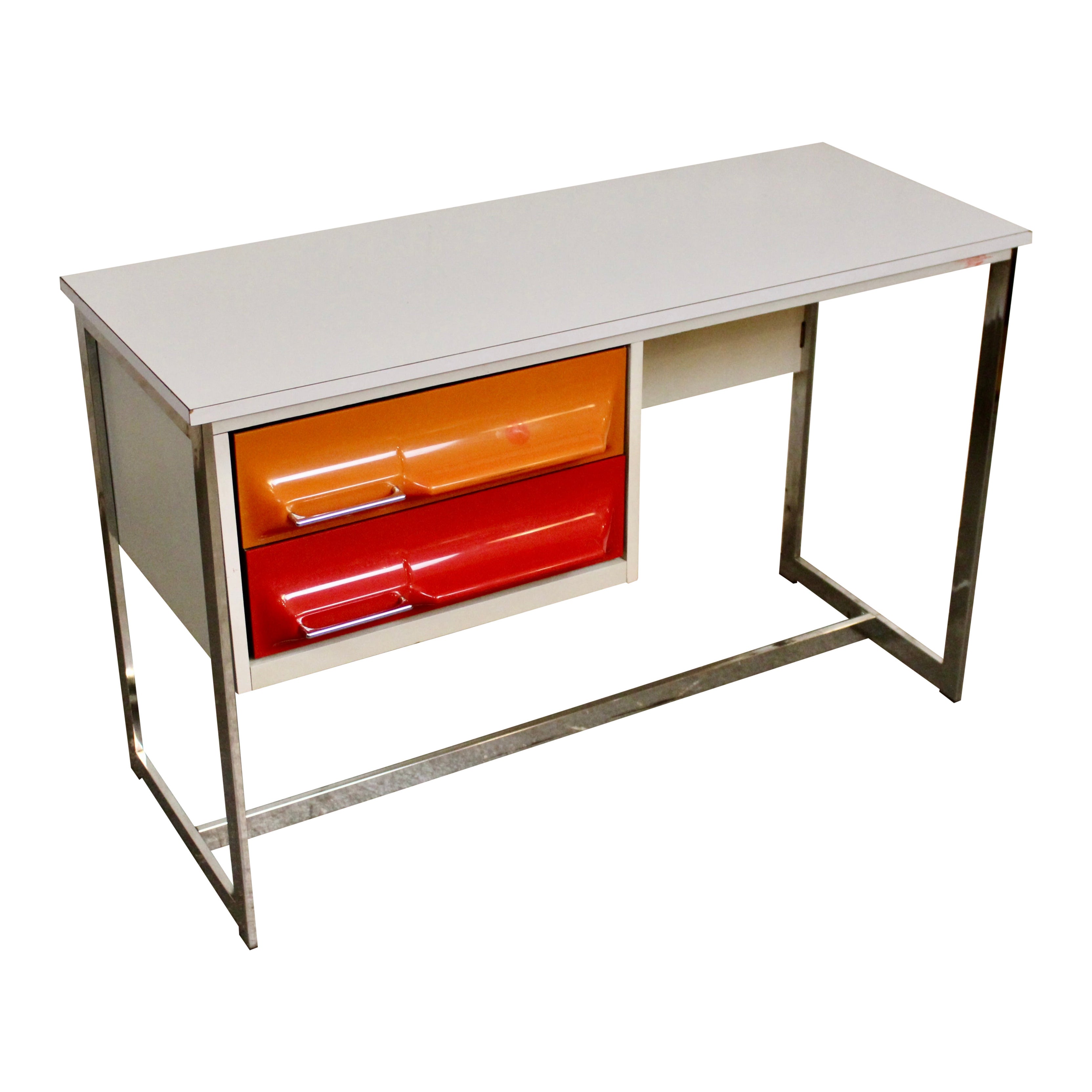 General Fireproofing "Mode-Maker" Tanker Desk by Raymond Lowey at ...