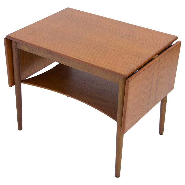 Awesome Petite Vintage American Drop-Leaf Side or End Table at 1stdibs