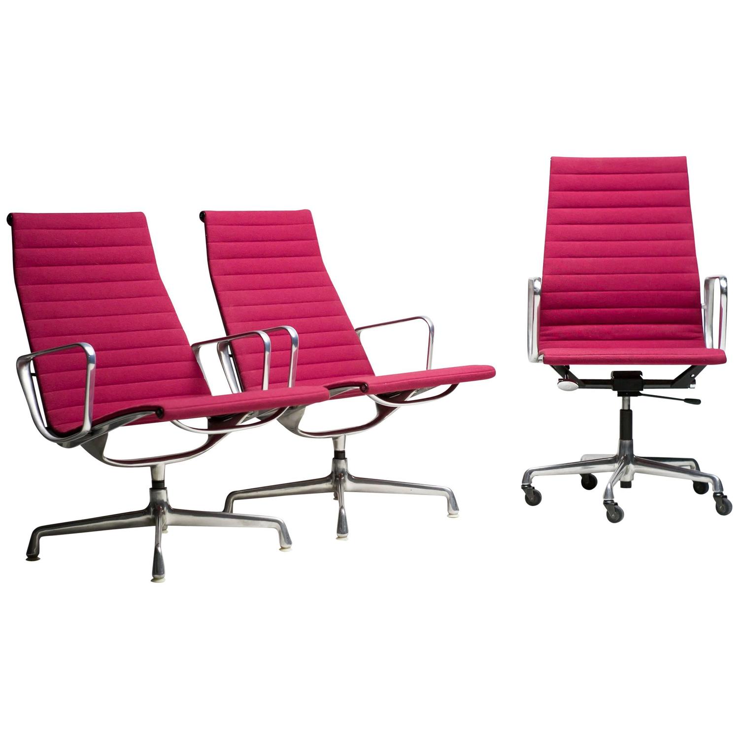 Eames Aluminium Group Chairs in Red For Sale at 1stdibs