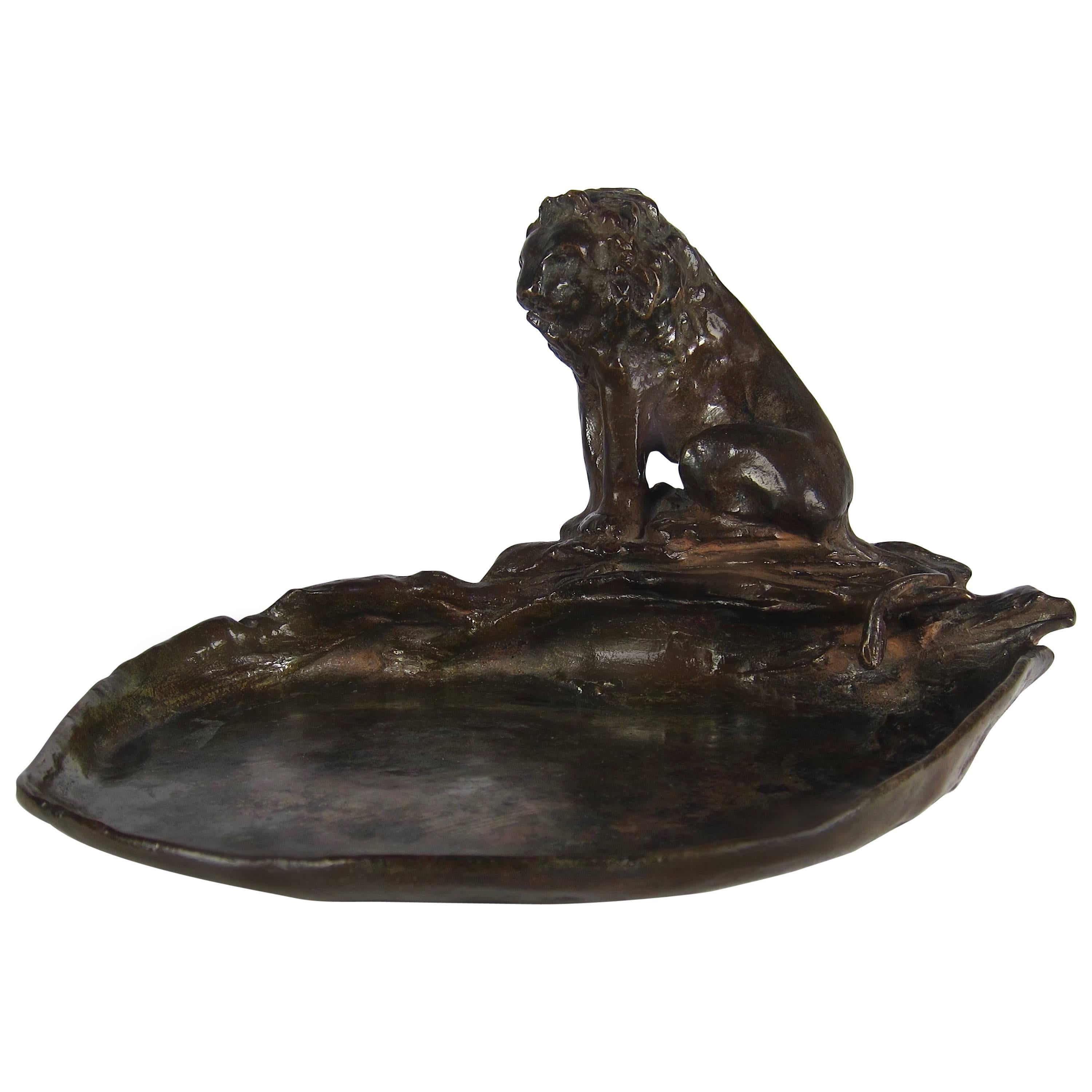 Arts and Crafts/Secessionist Clock with Female Figures by Roman Bronze ...