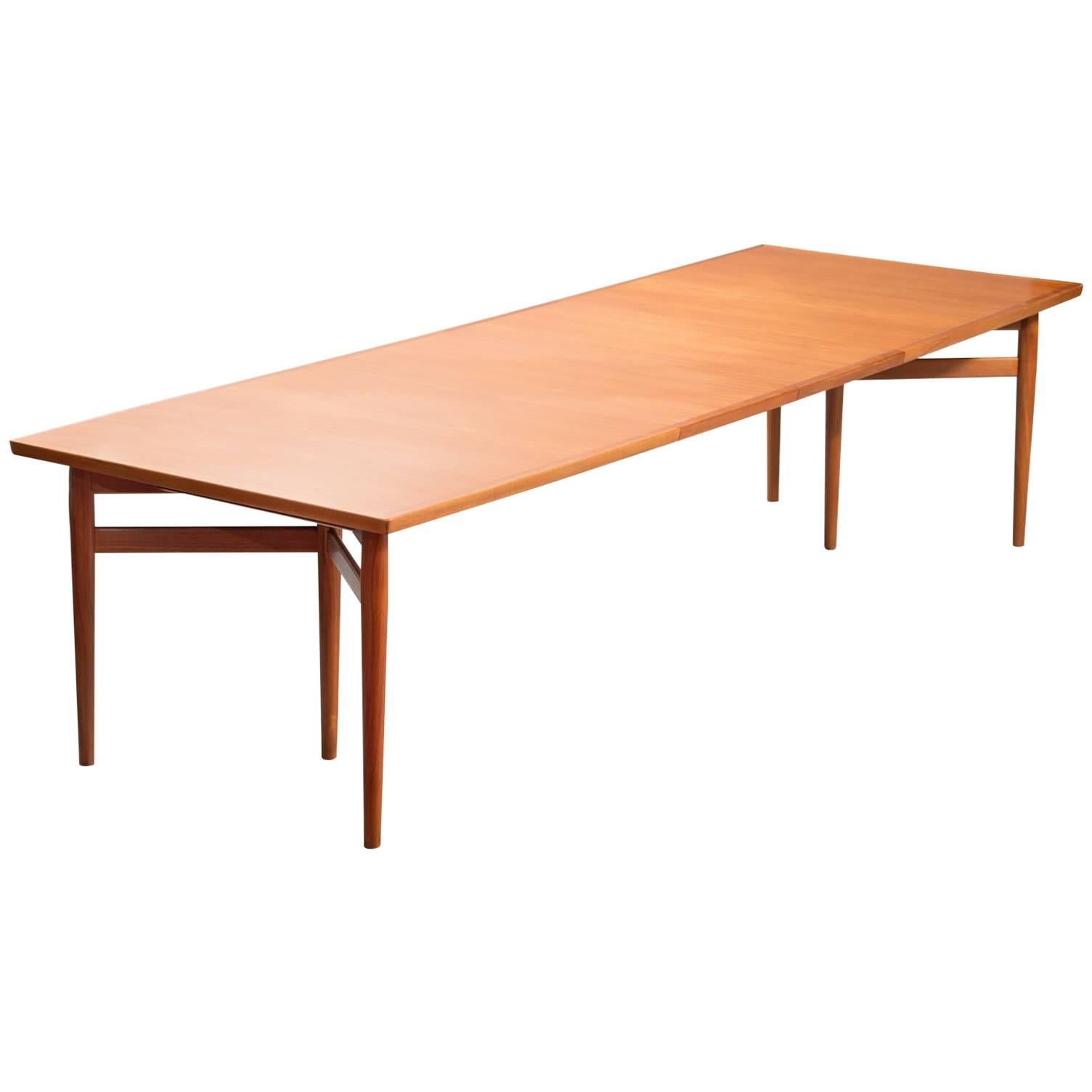 Arne Vodder Six-Leg Dining Table at 1stDibs