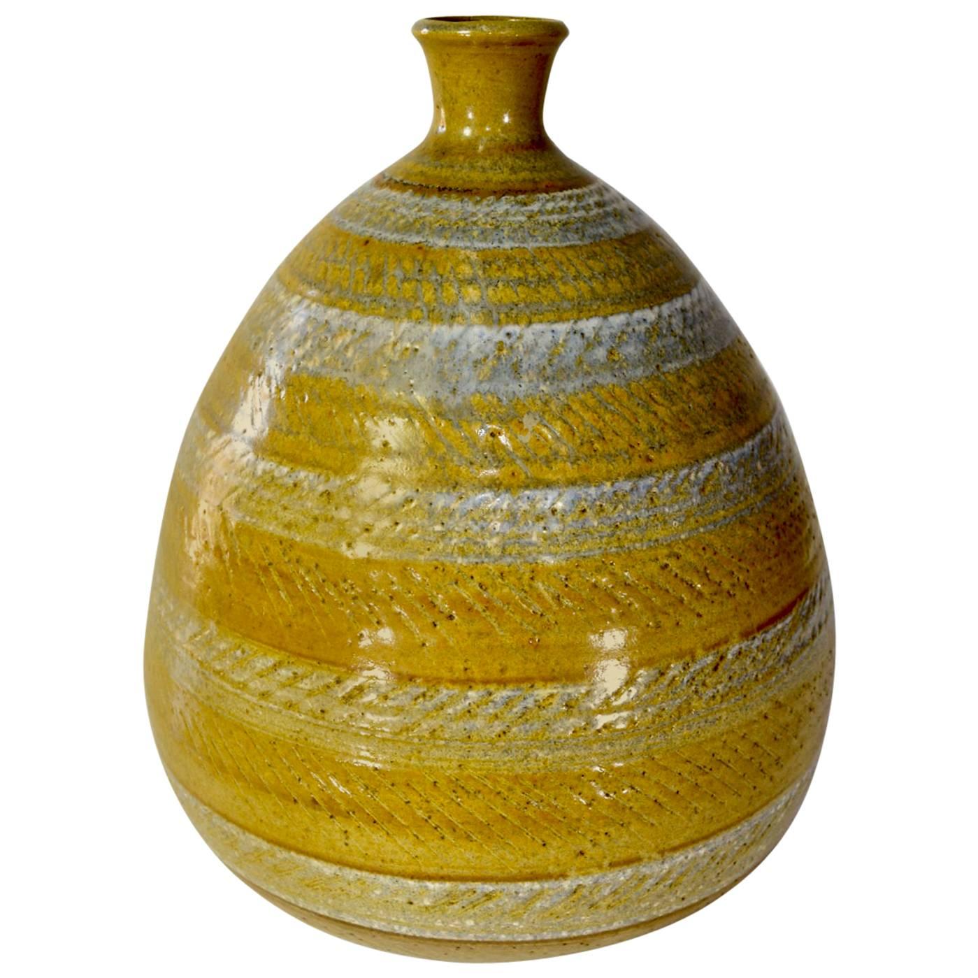 Mid-Century Modern Studio Ceramic Vase For Sale at 1stDibs