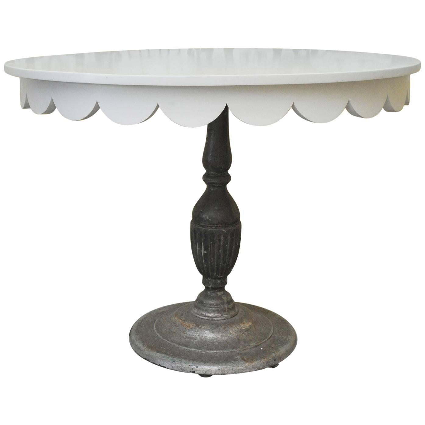 Round Scallop Design Table on Pedestal For Sale at 1stDibs