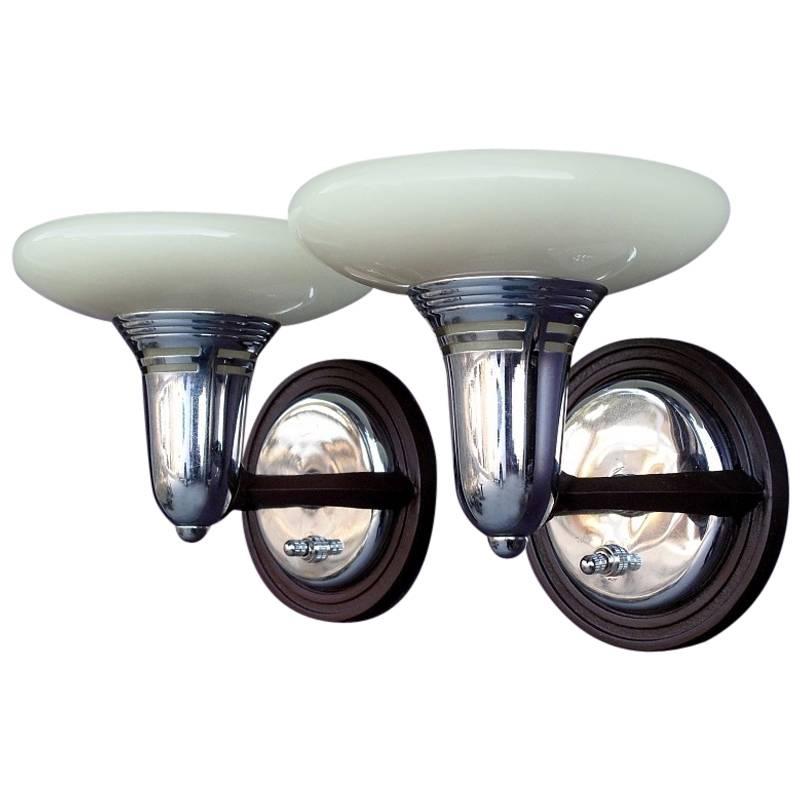 1930s Lightolier Mid-Century Wall Sconces at 1stDibs