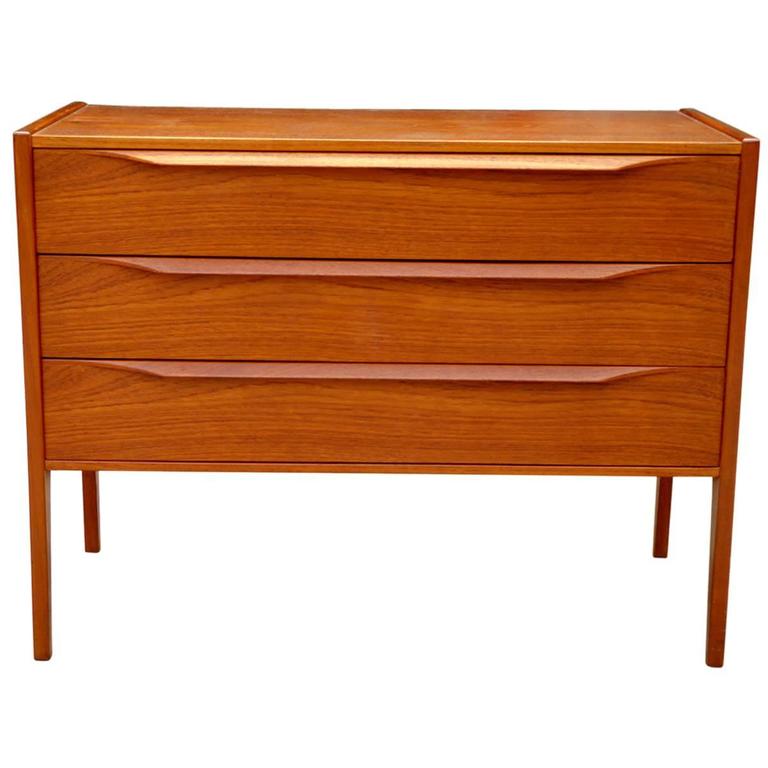 Small Teak Chest of Drawers by Aksel Kjersgaard For Sale at 1stDibs