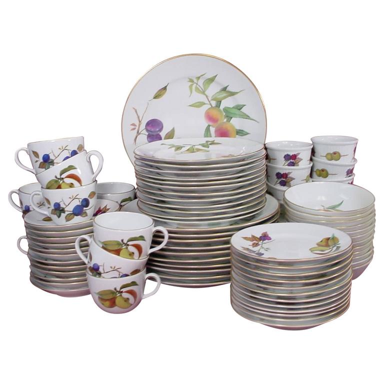 Royal Doulton China Evesham Gold Pattern 84-Piece Set Service for 12 at ...