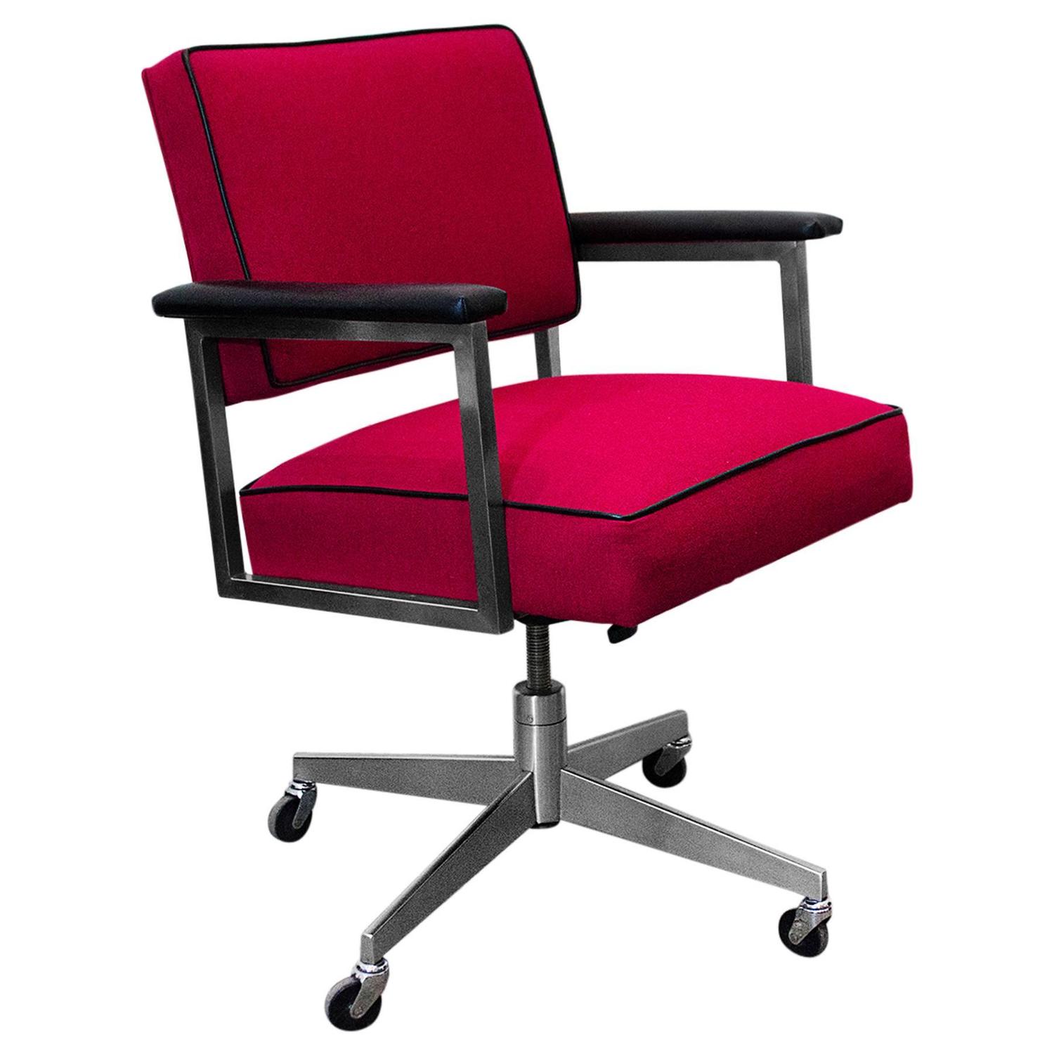 Classic Steelcase Chrome Steno Chair For Sale at 1stdibs