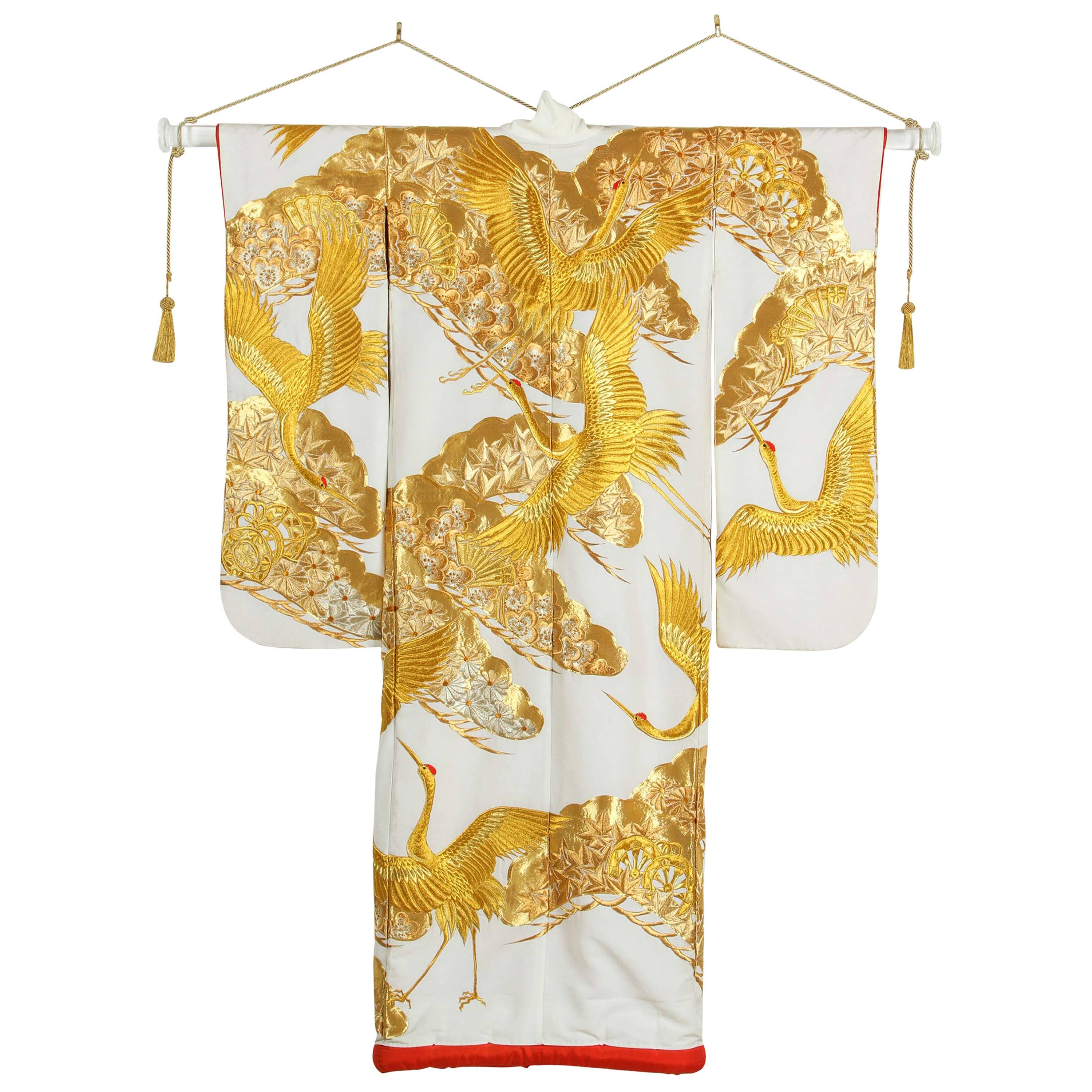 Vintage Collectable Japanese White and Gold Silk Ceremonial Kimono at ...