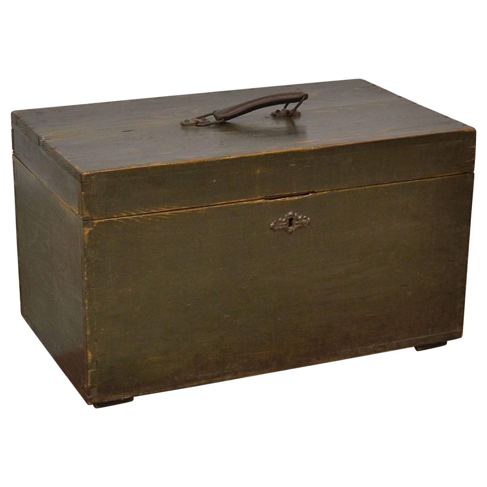 Vintage Painted Pine Army Box at 1stDibs | vintage army box