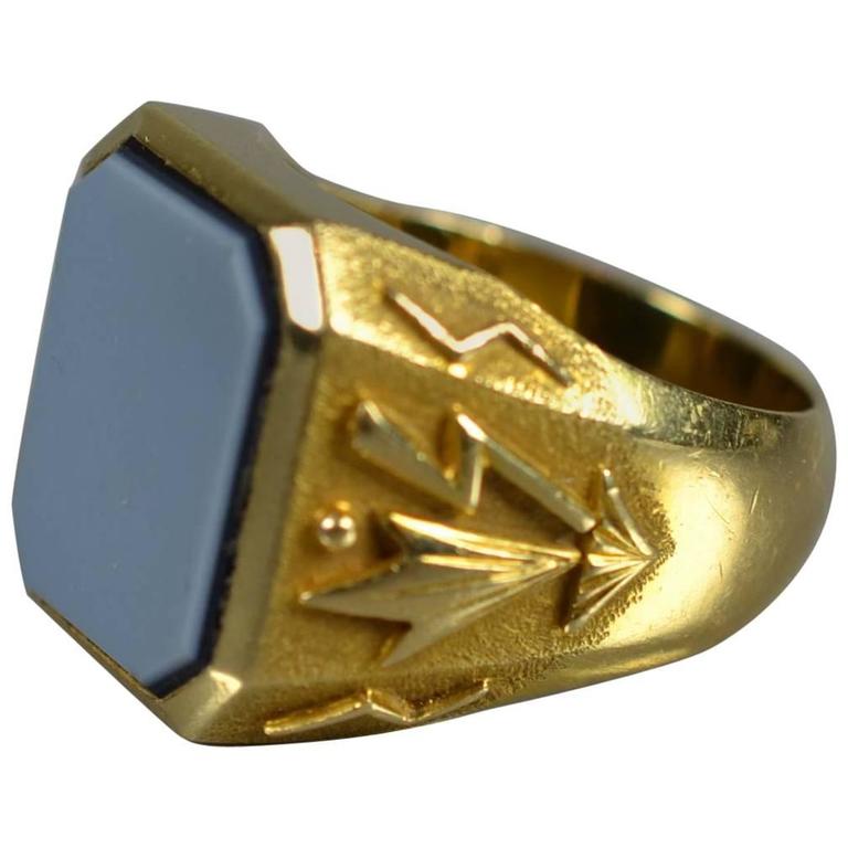 German Art Deco Gold Signet Ring For Sale at 1stDibs