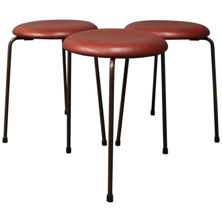 Dot Stool, Model 3107 by Arne Jacobsen and Fritz Hansen, 1960s at 1stDibs