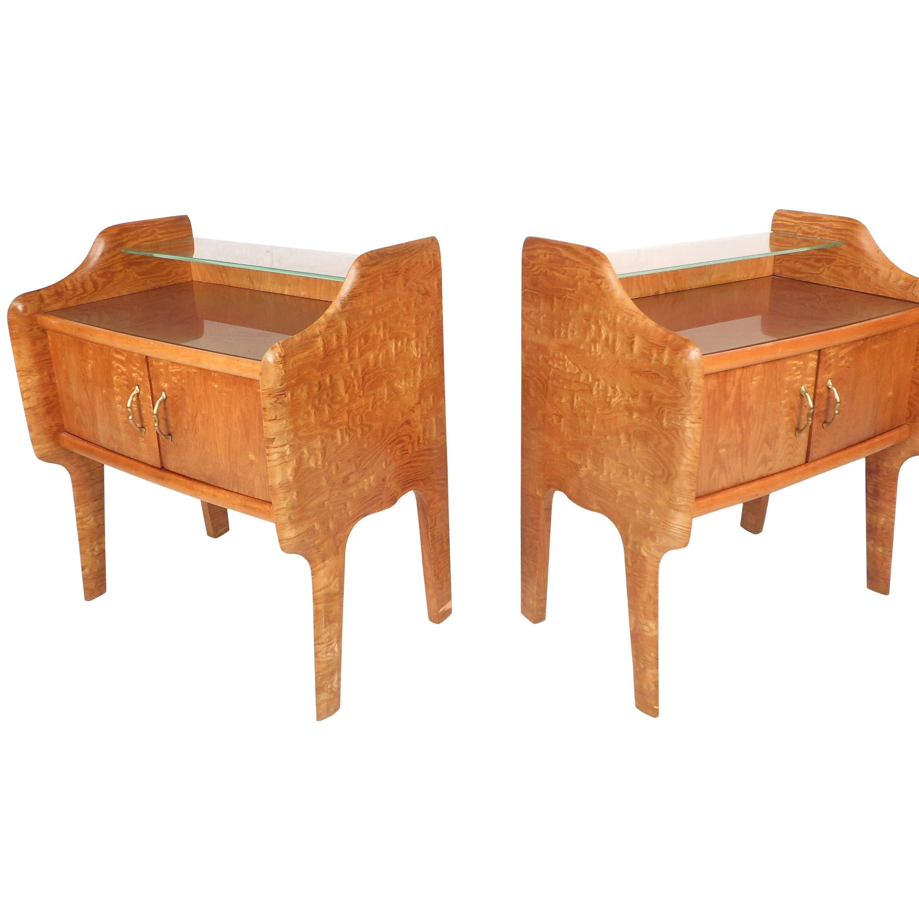 Mid-Century Modern Italian Nightstands For Sale at 1stDibs