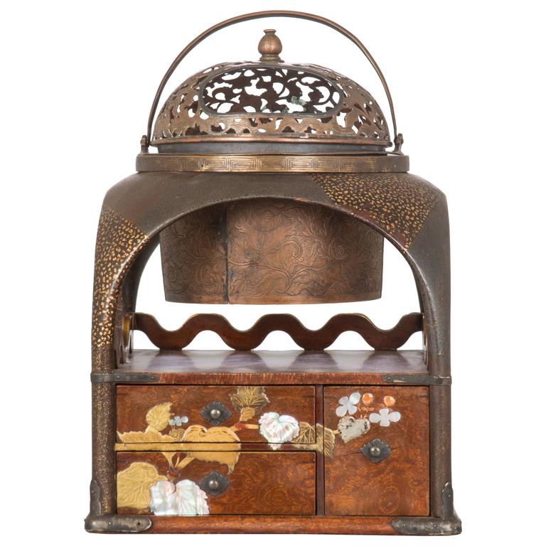 Japanese Lacquered Tabako-Bon Smoking Box Meiji Period For Sale at 1stDibs