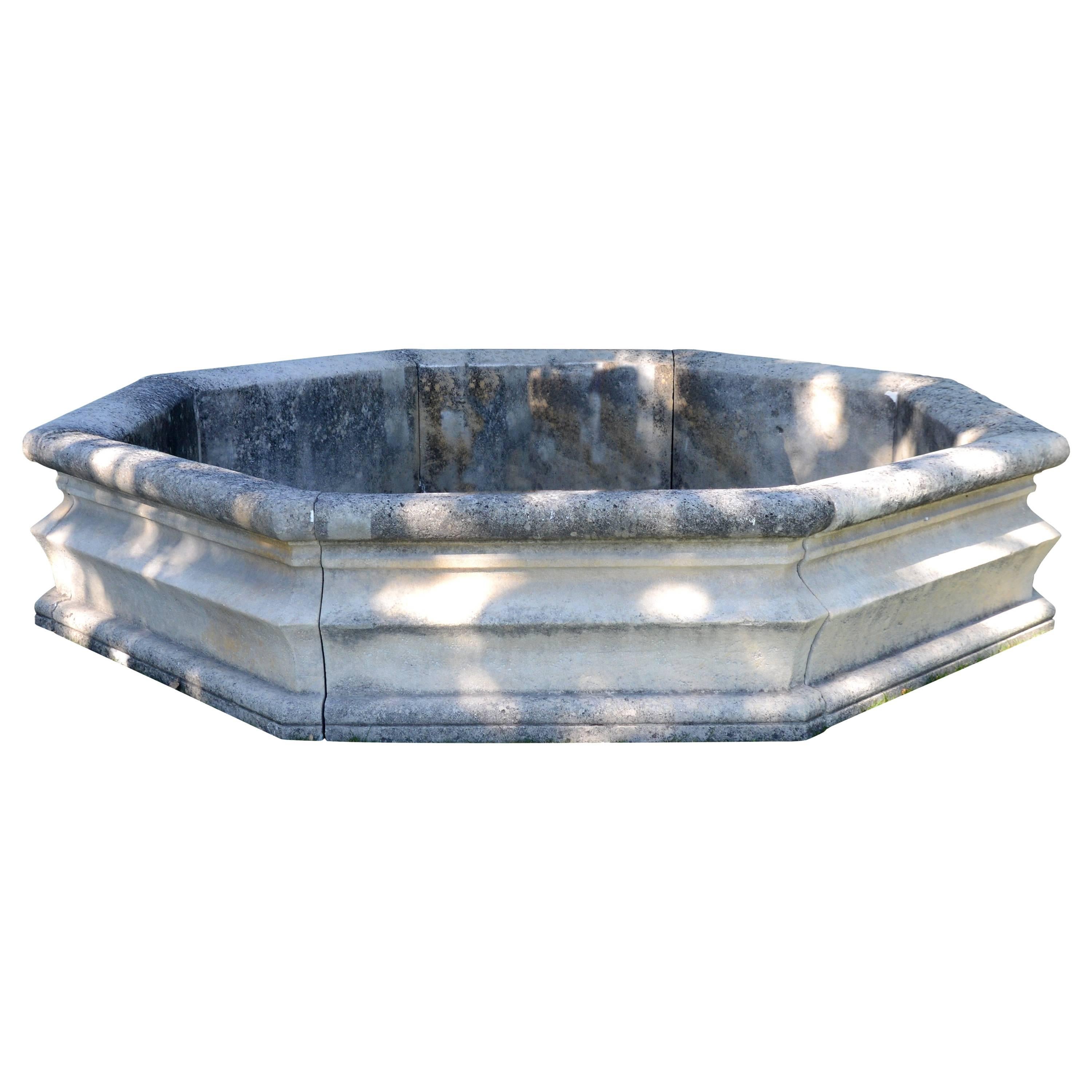 Louis XIV Style Limestone Octagonal Basin, 20th Century For Sale at 1stDibs