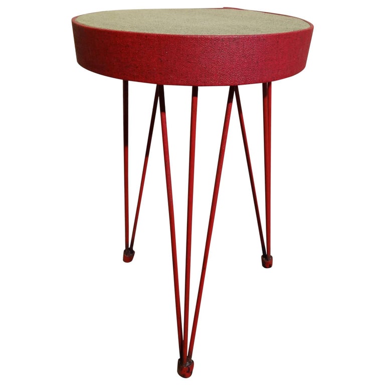 Stylish 1950s French red metal stool on hairpin legs For Sale at 1stDibs