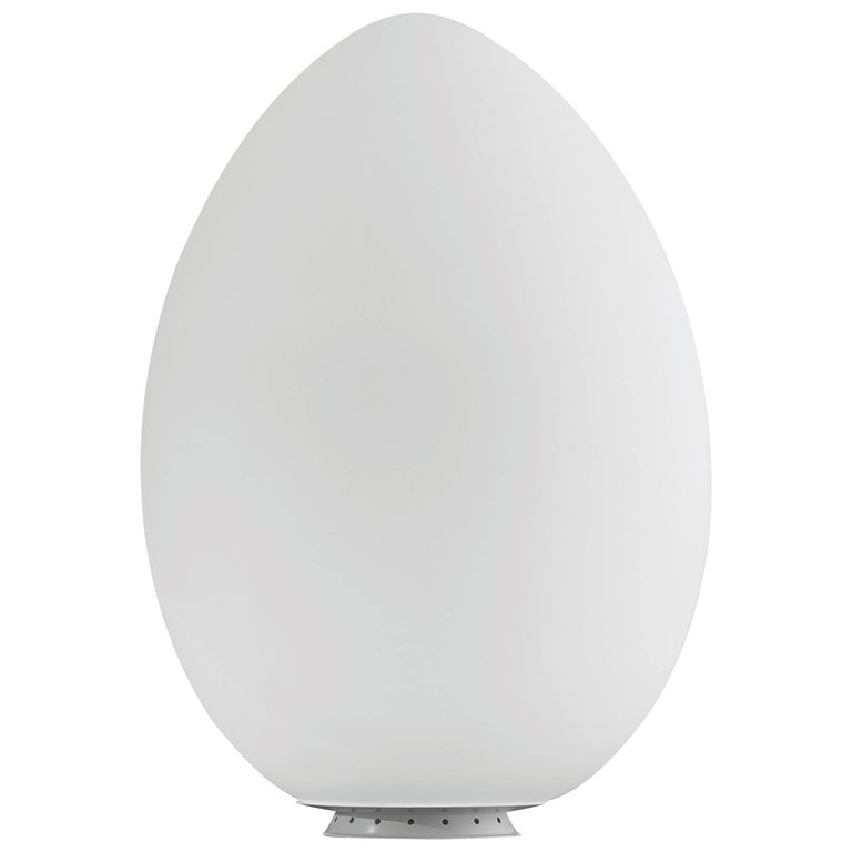 Fontana Arte Small Uovo Table Lamp in Metal Frame and Blown Glass For ...