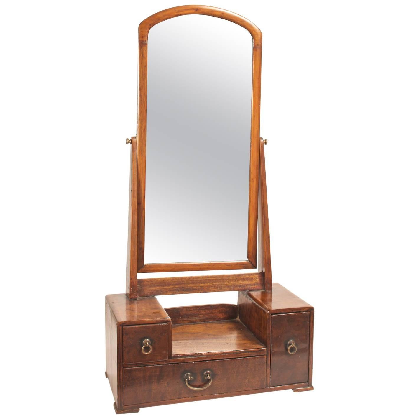 Antique Makeup Tables - 19 For Sale on 1stDibs
