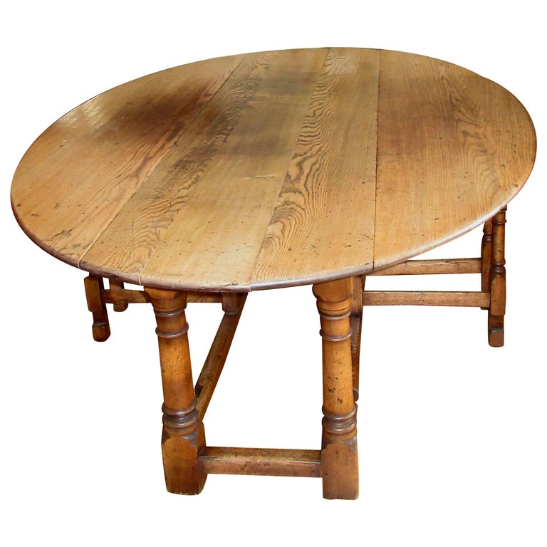 English Oak Gateleg Dining or Hunt Table at 1stDibs