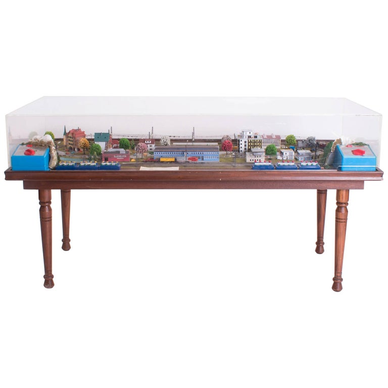 early 1970's German Märklin electrical Train Set Table under Perspex ...