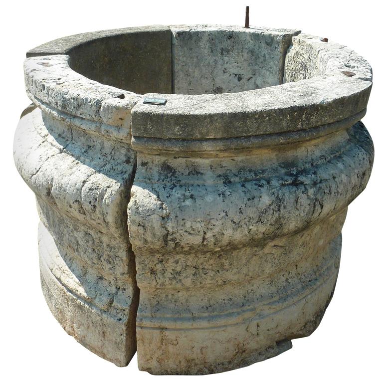 Rare Louis XIV Round Stone Well For Sale at 1stDibs