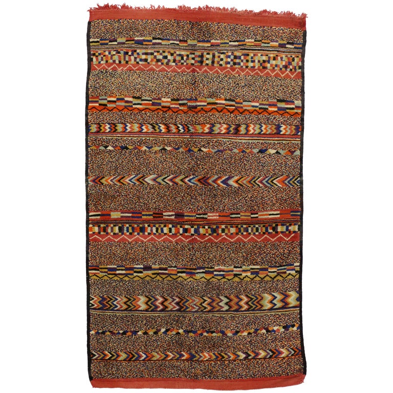 Boho Chic Vintage Berber Moroccan Rug with Mid-Century Modern Style For ...