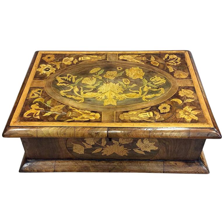 17th Century Floral Marquetry Box For Sale at 1stDibs