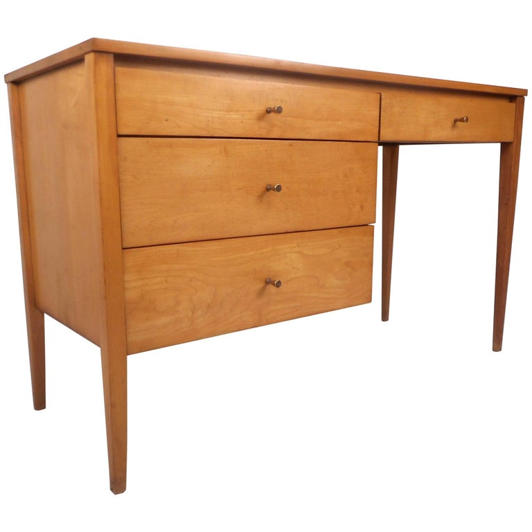 Mid-Century Modern Maple Desk by Paul McCobb For Sale at 1stDibs