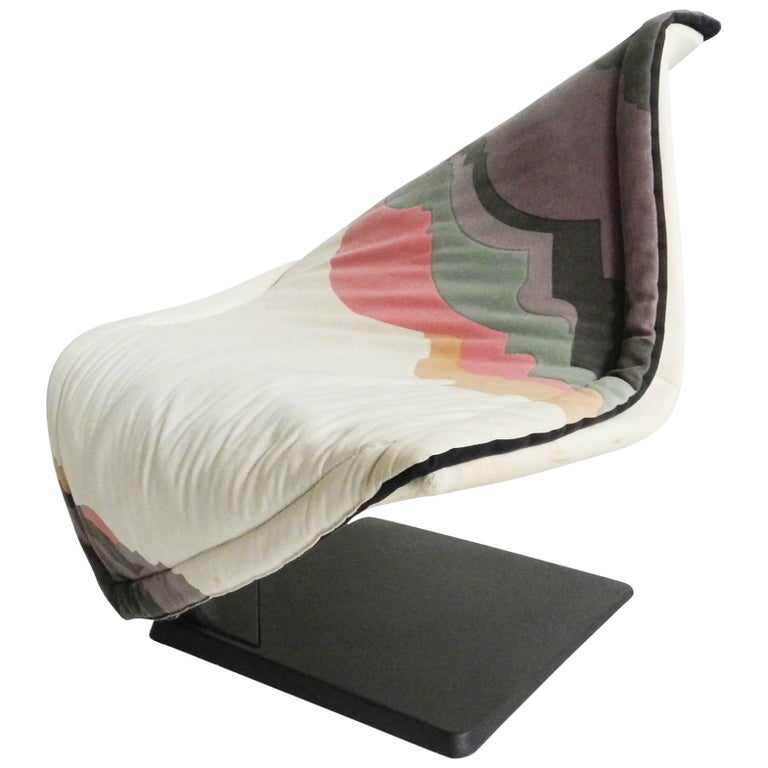 Limited Edition Easy Chair Mod, Flying Carpet For Sale at 1stDibs