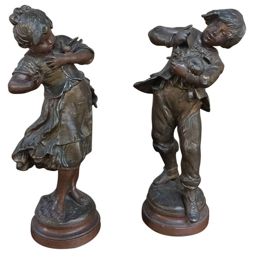 Statue signée de Louis Moreau représentant un jeune soldat avec une ...