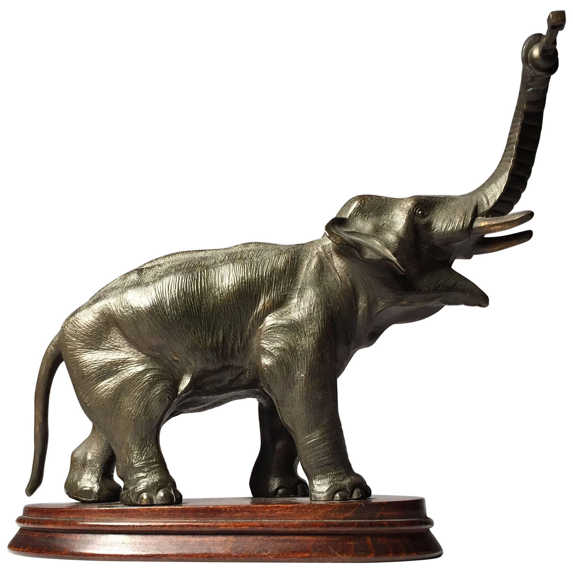 Junghans Bronze Patina Elephant Swing Mantel Clock For Sale at 1stDibs