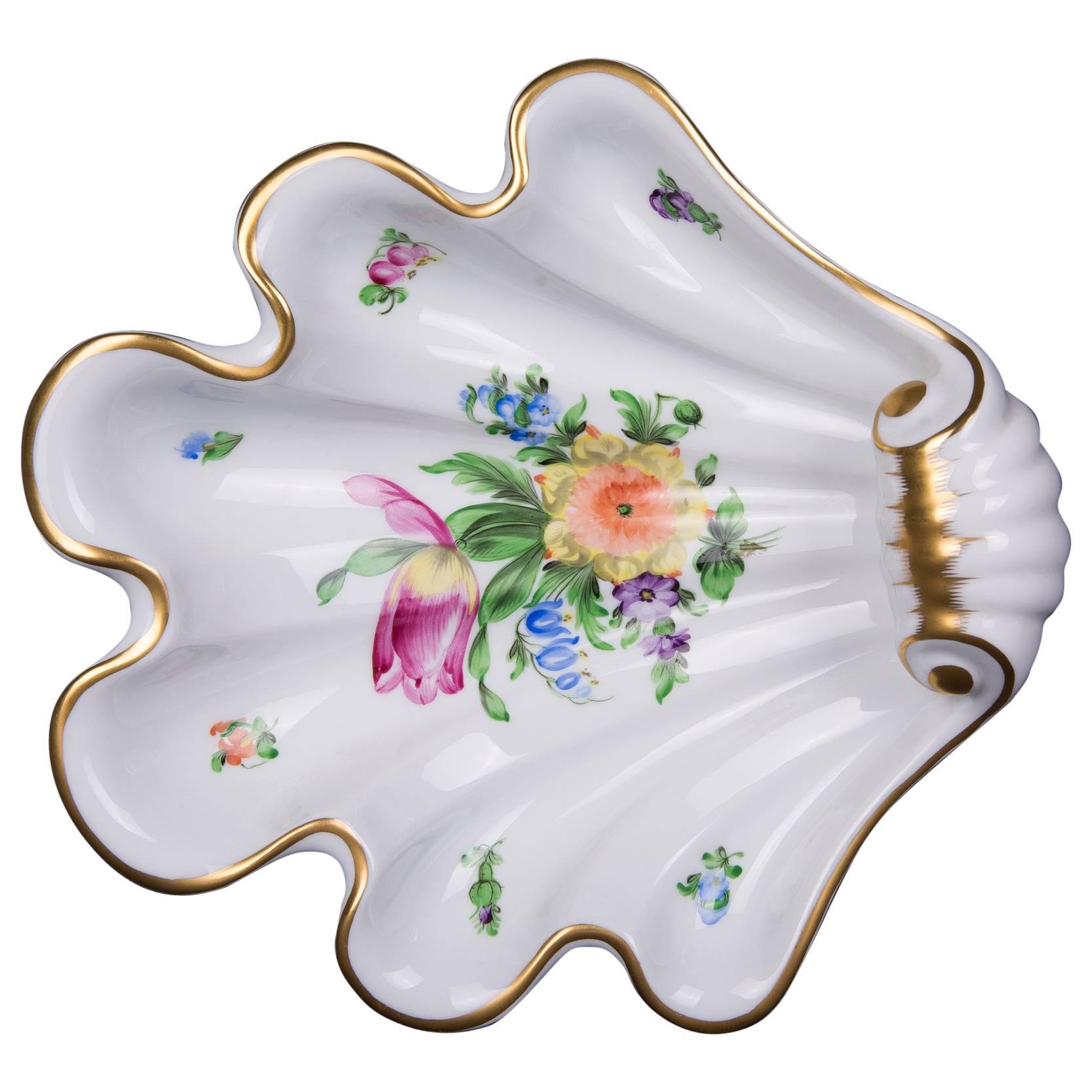 Beautiful Big Mussel Shell with Lots of Flower Painting For Sale at 1stDibs
