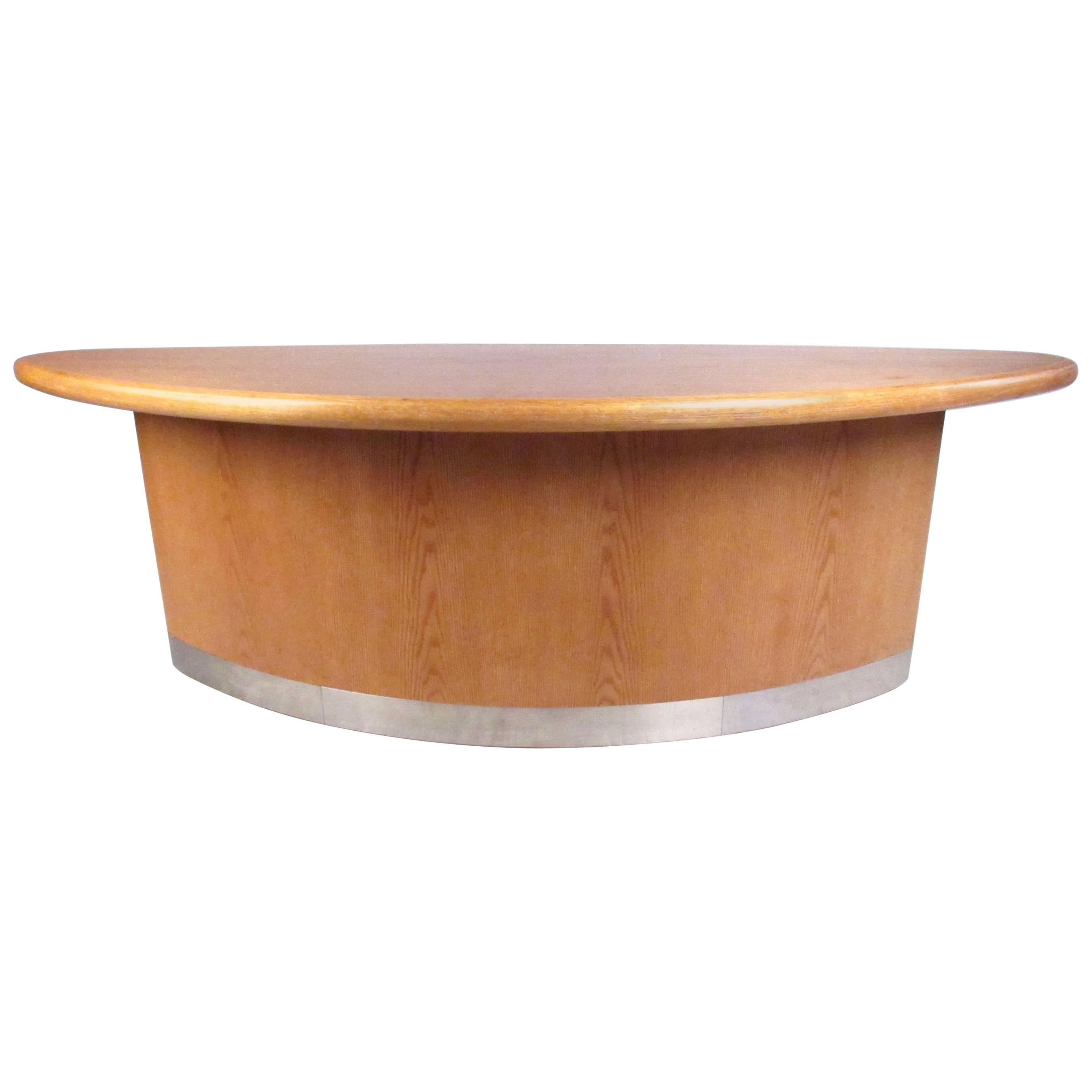 Scandinavian Modern Centre Table in Teak Finish For Sale at 1stDibs