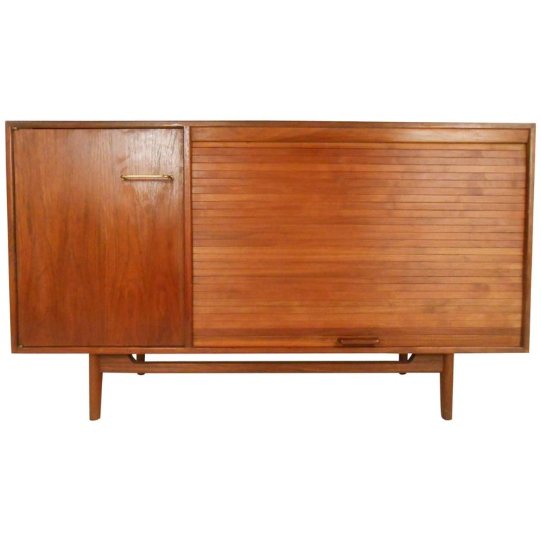 Mid-Century Modern Small Credenza by Jens Risom For Sale at 1stdibs