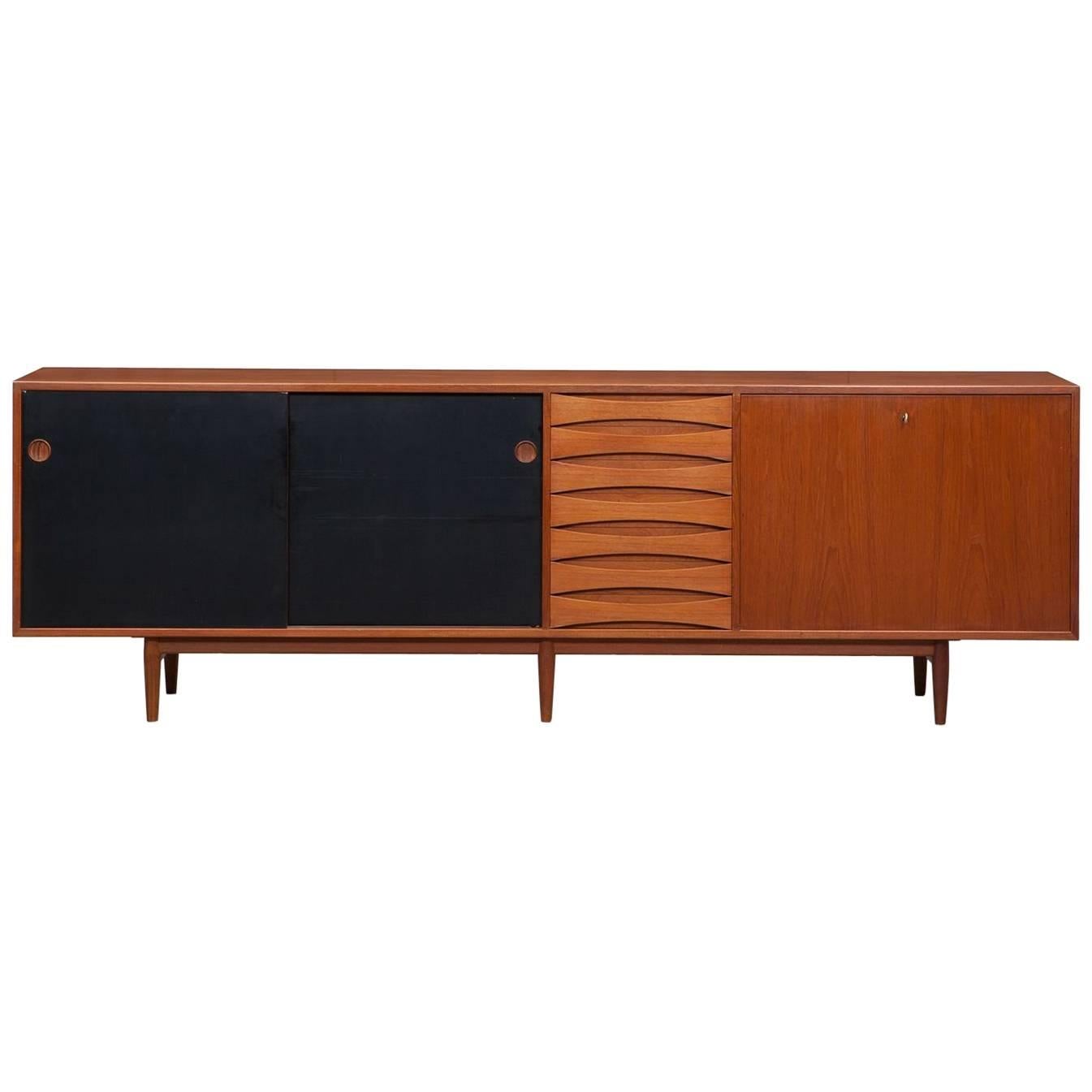 Arne Vodder Sideboard in Teak 'D' at 1stDibs