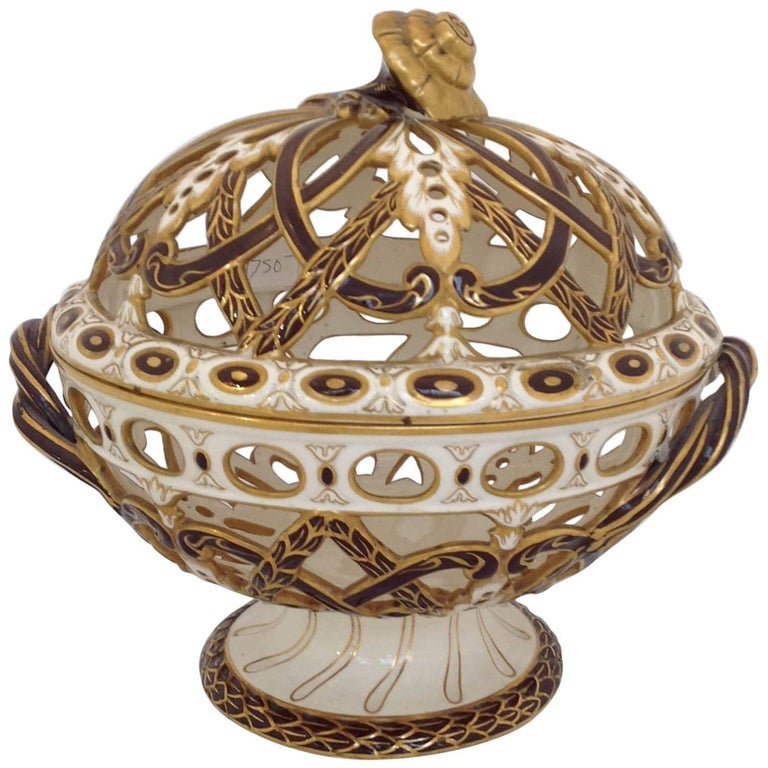 Wedgwood Cremeware Potpourri Bowl For Sale at 1stDibs