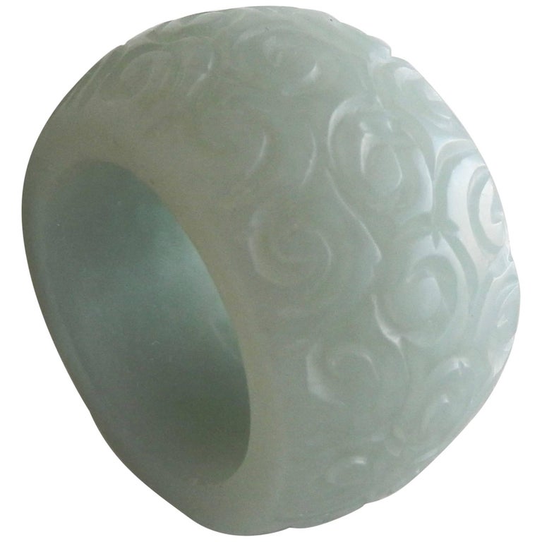 19th Century Chinese Carved Jade Archer's 'Thumb' Ring For Sale at 1stDibs