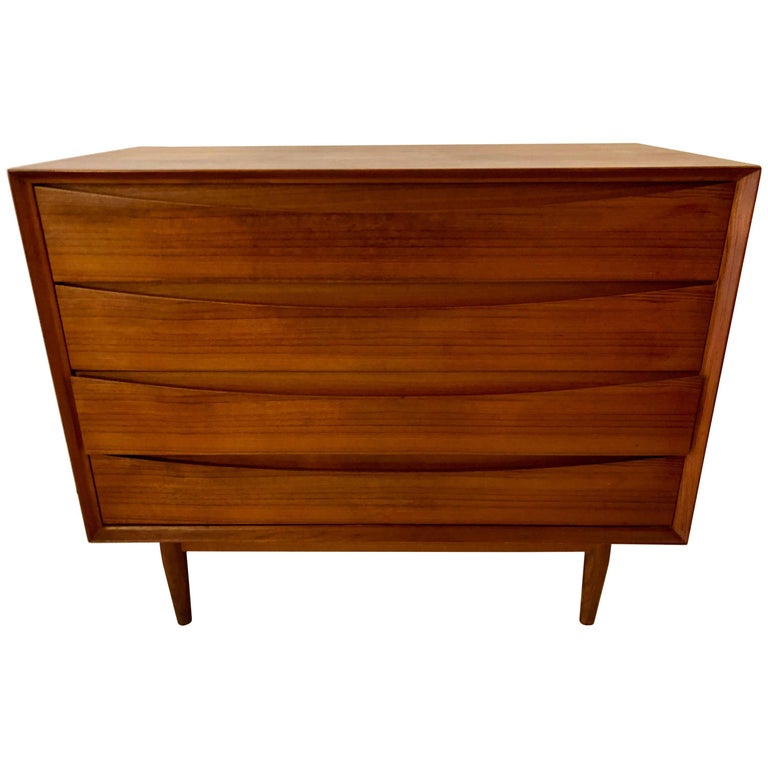 Teak Chest of Drawers by Arne Vodder at 1stdibs