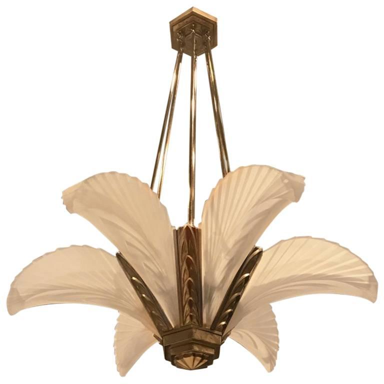 French Art Deco "Feather" Chandelier For Sale at 1stDibs