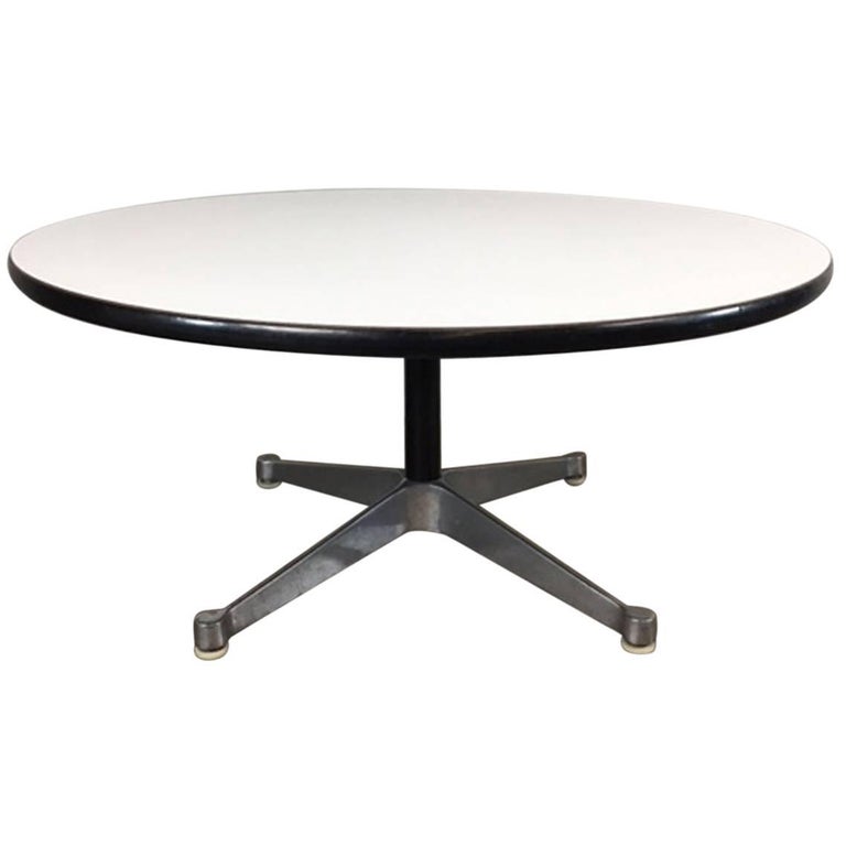 Herman Miller Coffee Table For Sale at 1stDibs