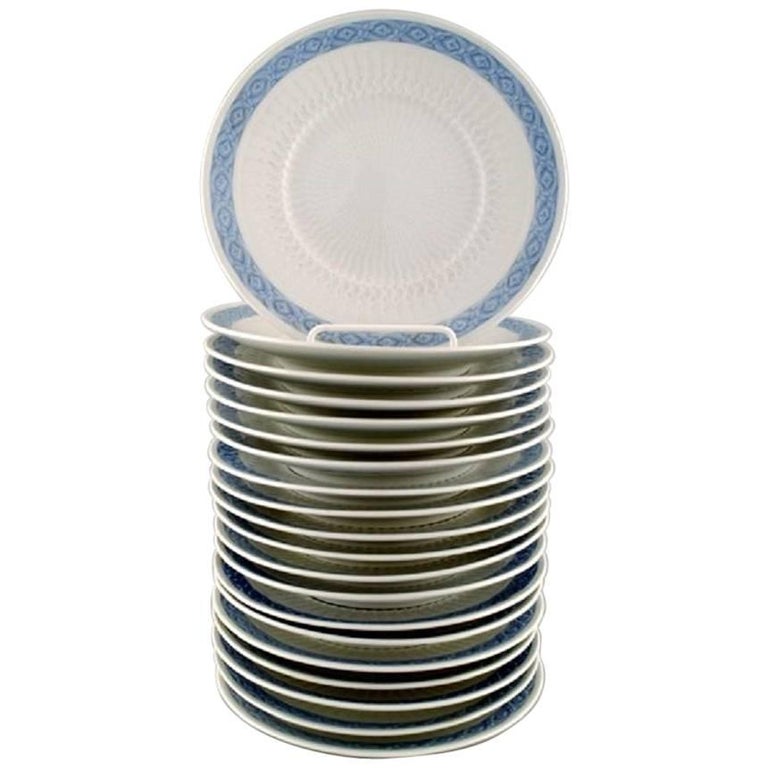14 Plates, Royal Copenhagen Blue Fan, Flat Plates For Sale at 1stDibs