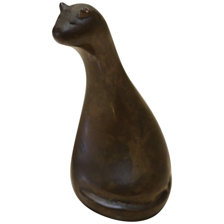 Organic Little Sculpture of a Cat at 1stDibs