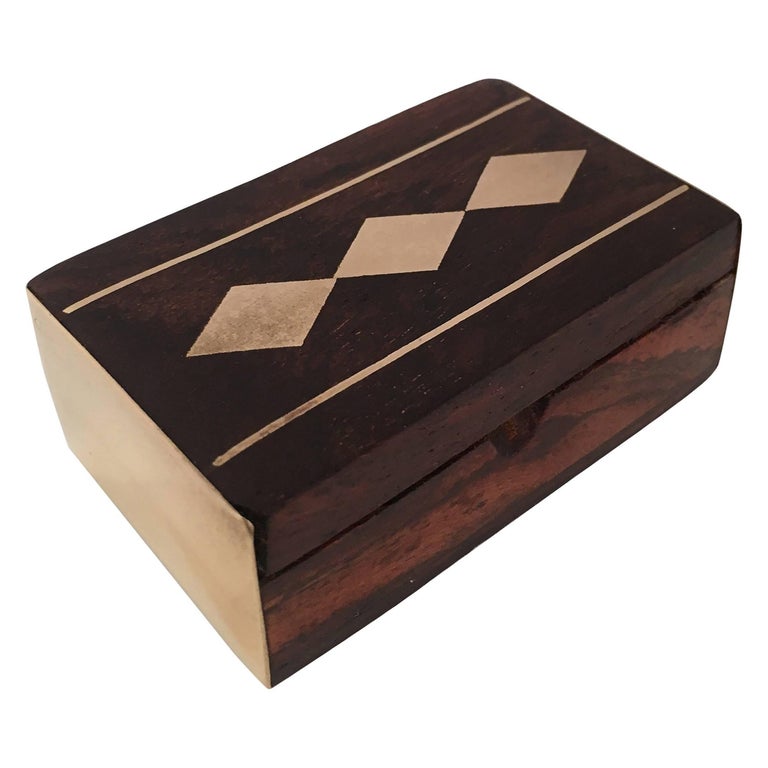 Small Walnut Snuff Box with Brass Accents For Sale at 1stDibs