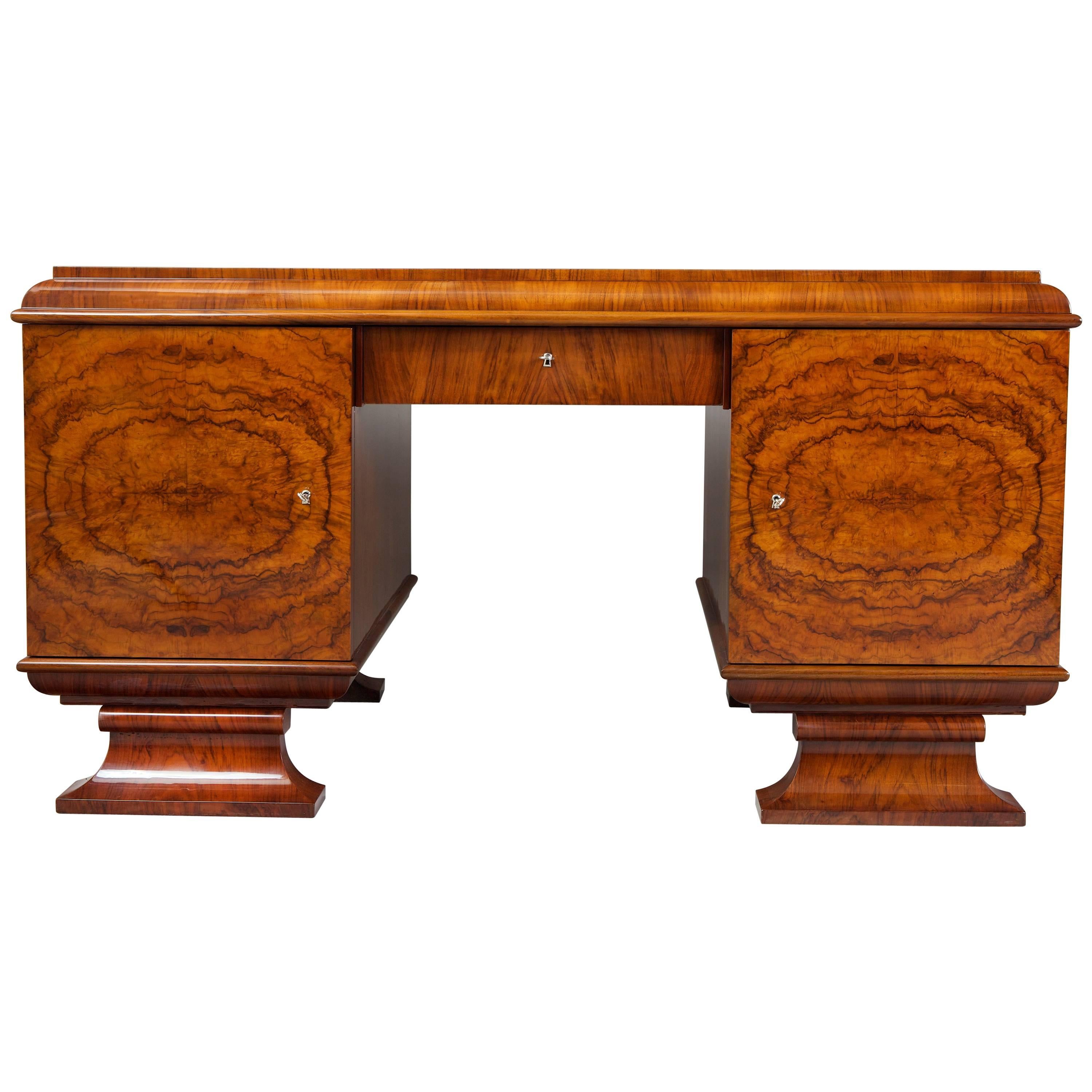 1920s Desks and Writing Tables - 60 For Sale at 1stdibs