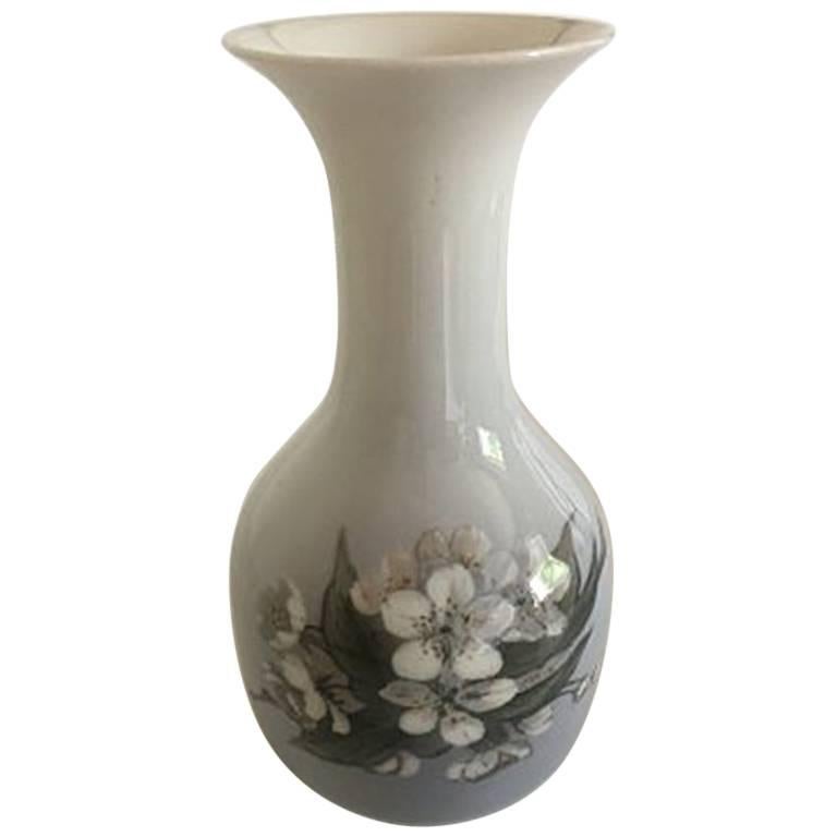 Royal Copenhagen Vase #4633 For Sale at 1stDibs