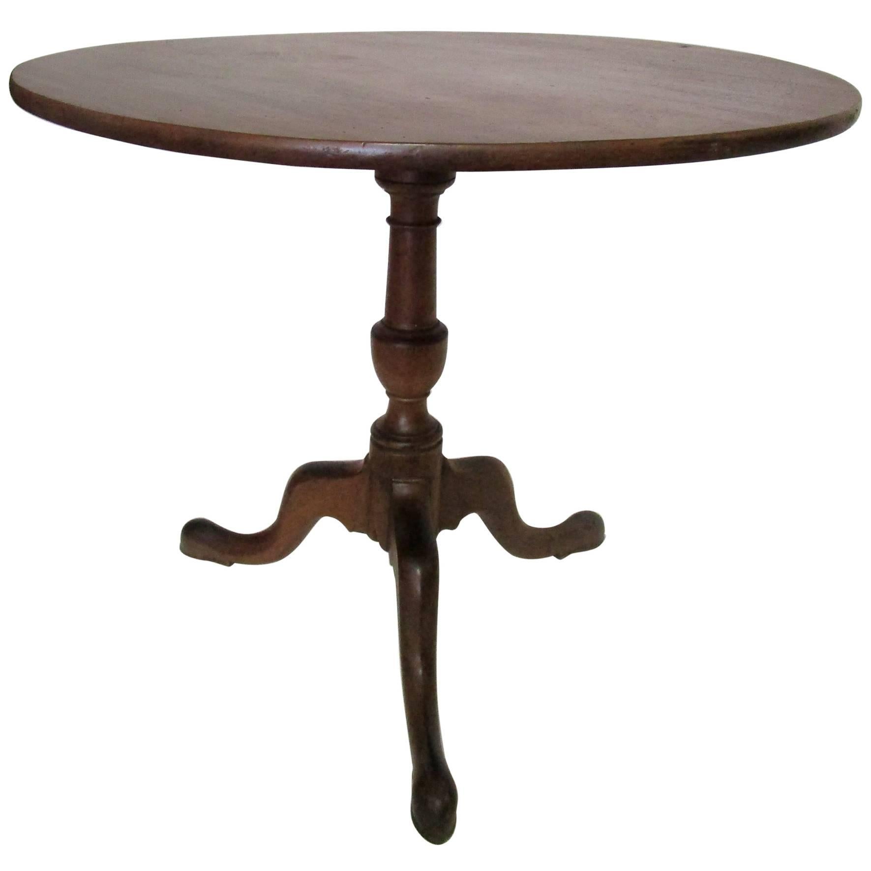 18th century American Large Tilt-Top Tripod Mahogany Table at 1stDibs